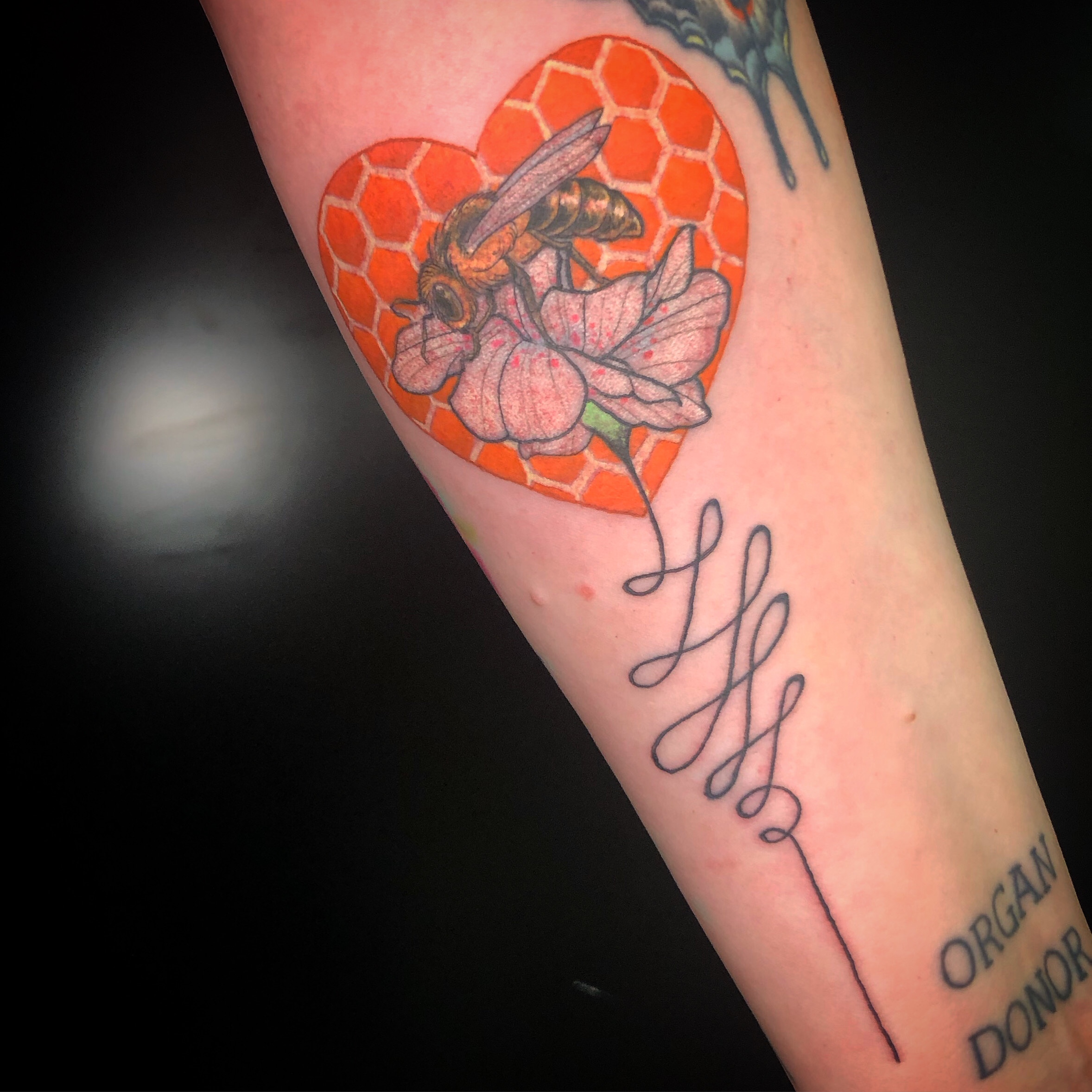 Salvem les Abelles @ Pere Wong – INKDEPENDENT TATTOO GIRONA